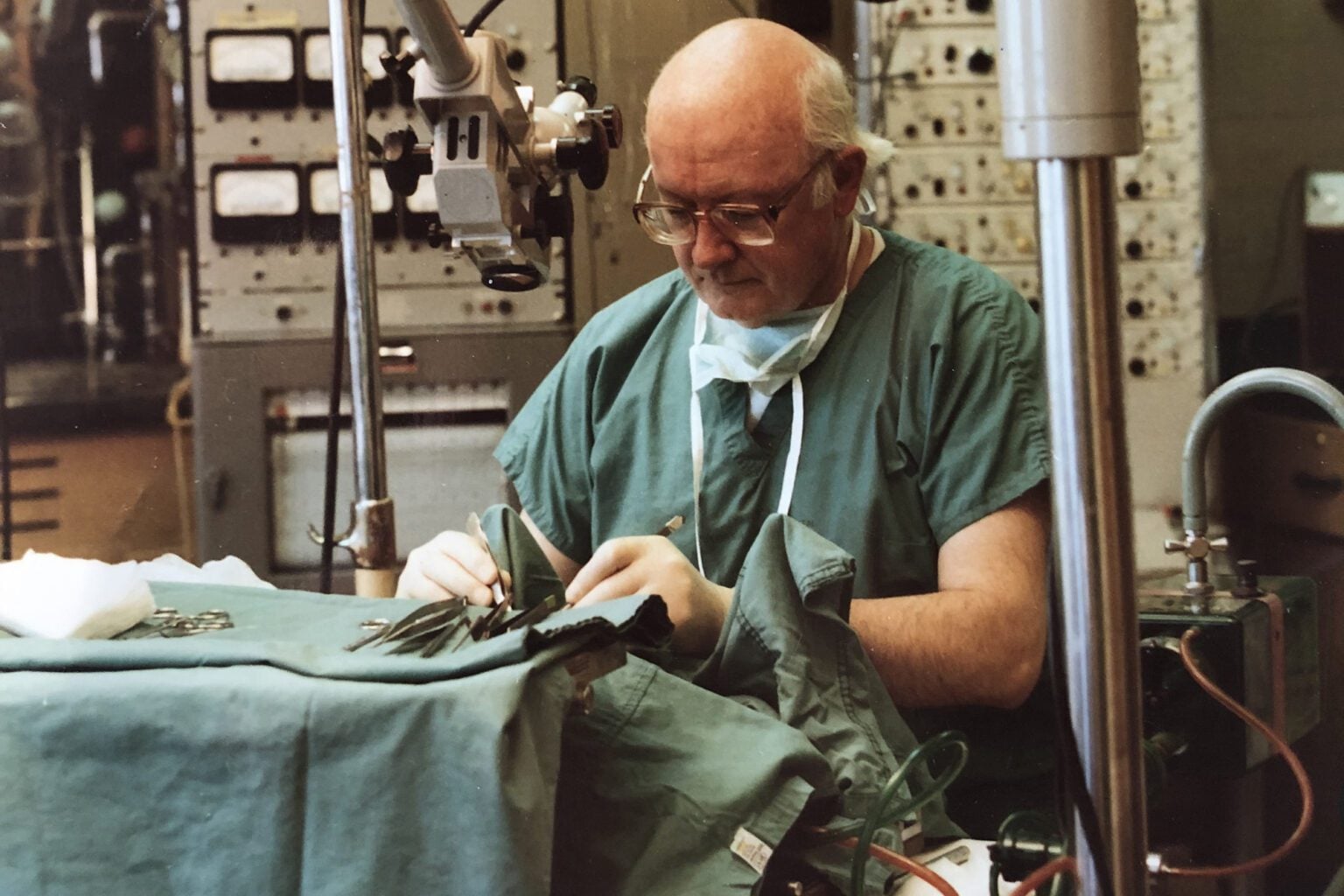 Who was Able to Conduct a Head Transplant Between Two Monkeys?